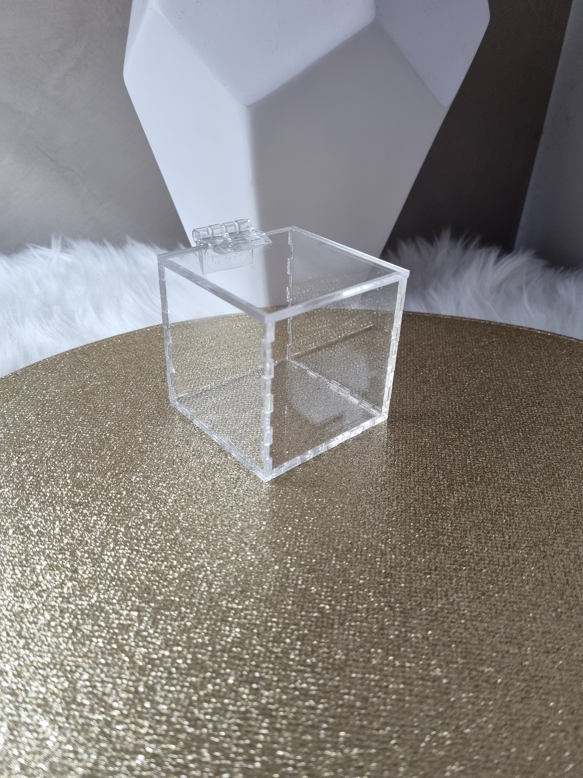 Acrylic cube box – Crafting Blanks Australia